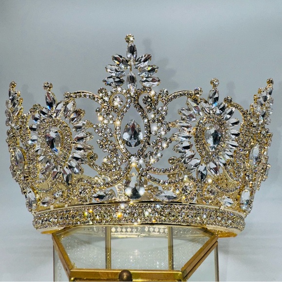 Weddingtown | Accessories | Extra Large Luxury Statement Tiara Crown ...
